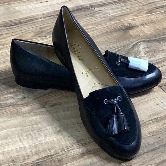 Trotters | Shoes | Nwot Trotters Signature Brand Leather And Suede ...